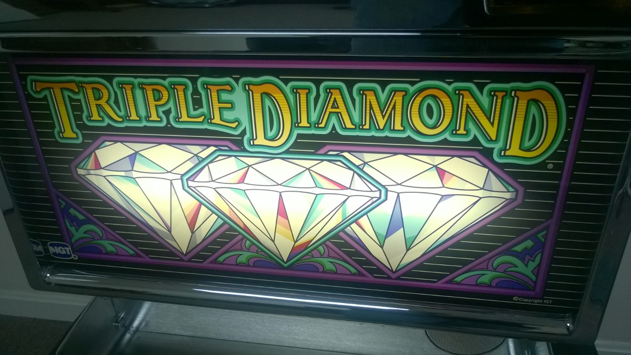 IGT TRIPLE DIAMOND S2000 SLOT MACHINE WITH QUARTER COIN HANDLING ...